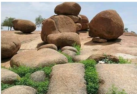 KANEMPRESS BULLETIN 107 MONDAY'S WEEKLY Unveiling Machina: A Jewel of the Kanem-Borno Empire ...